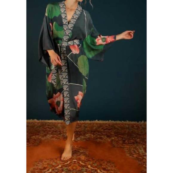 Powder | Other | New Powder Kimono Gown In Crane At Sunrise Pkg3 ...